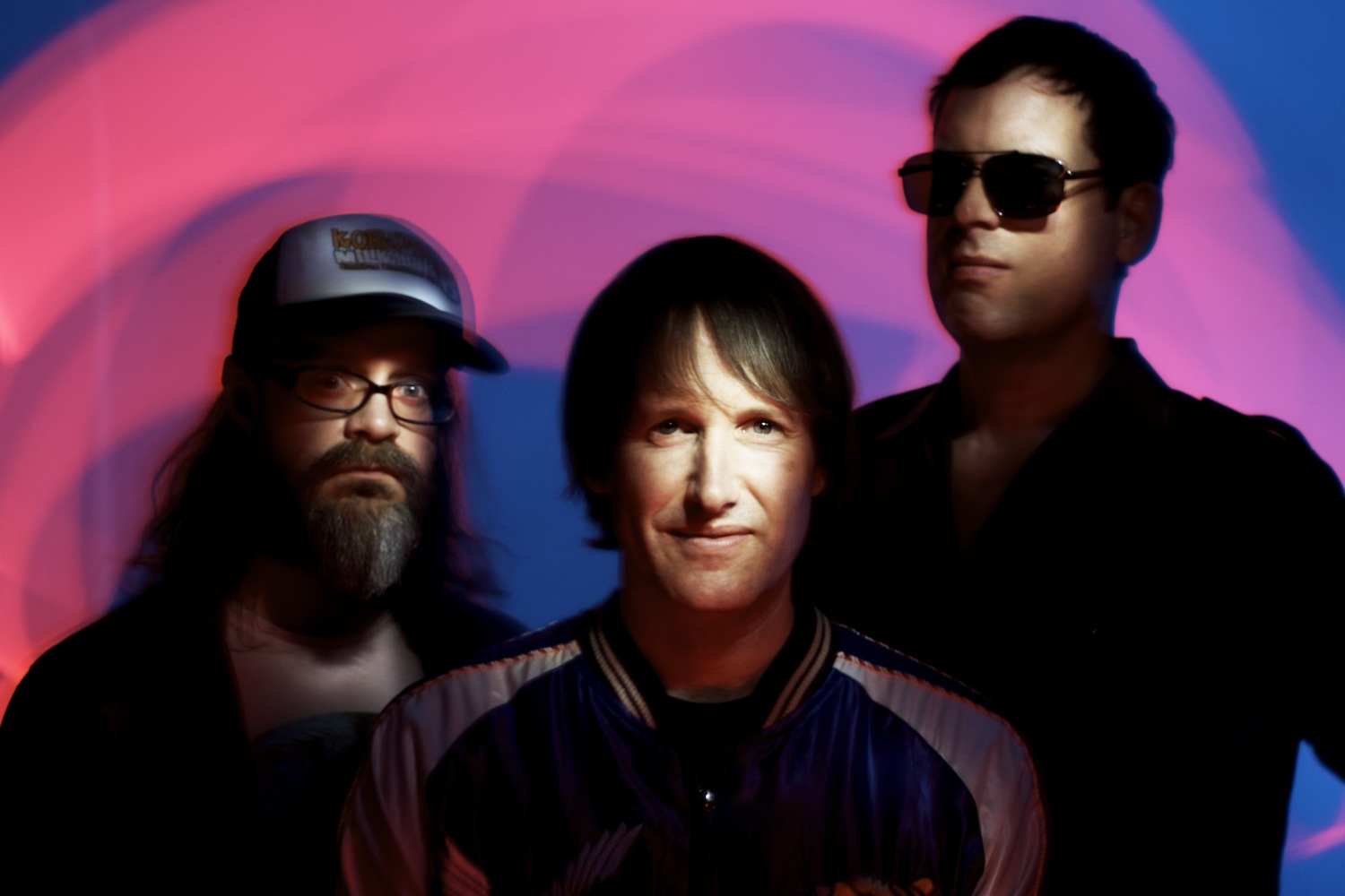 Ash veröffentlichen mit "Race The Night" den ersten Song aus ihrem ...